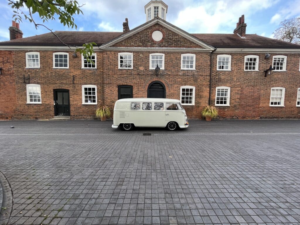 Wedding Car Hire Hammersmith & Fulham | Something a Little Different